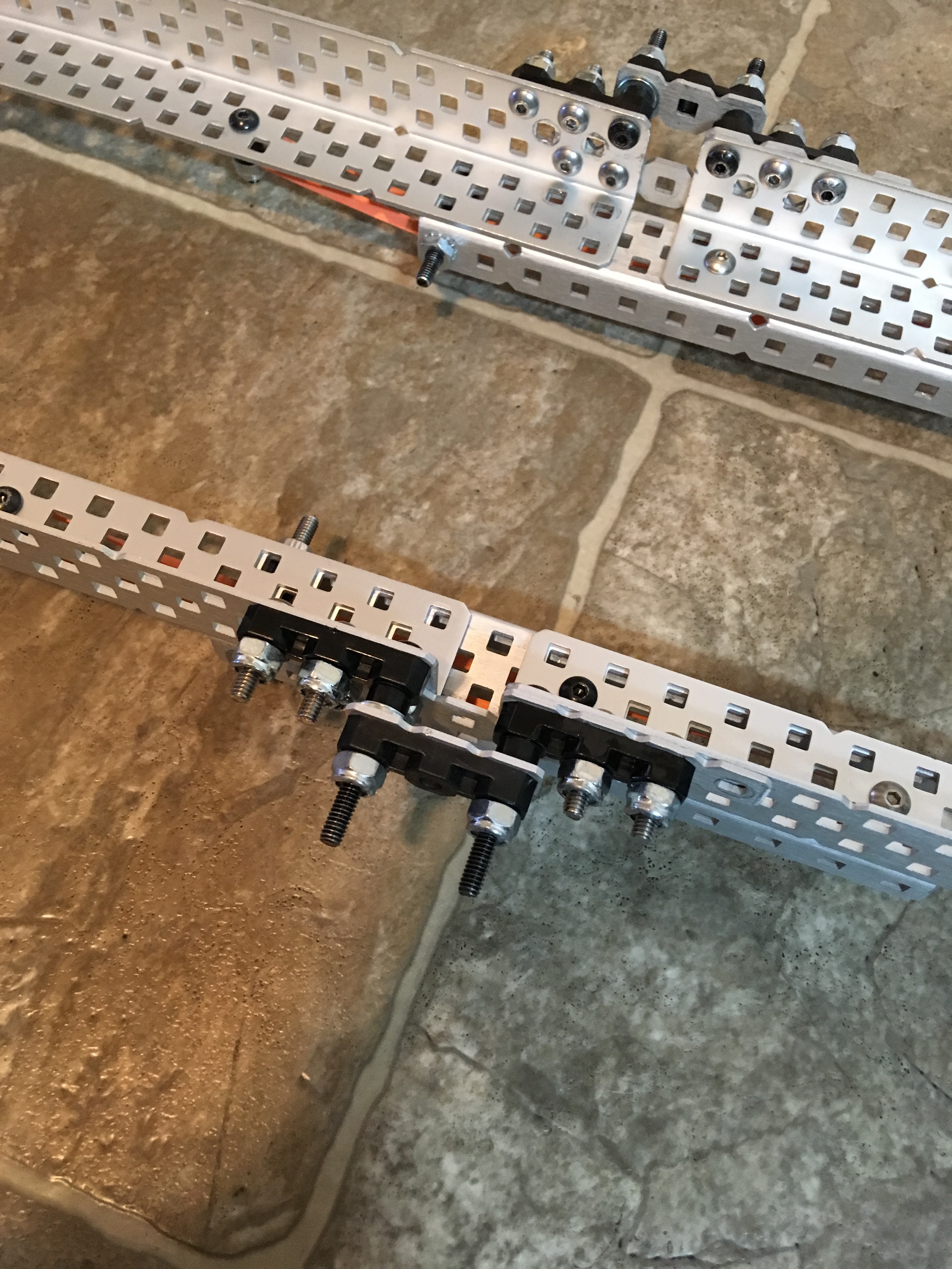 Need help on custom hinge - VRC > Tower Takeover (19/20) - VEX Forum