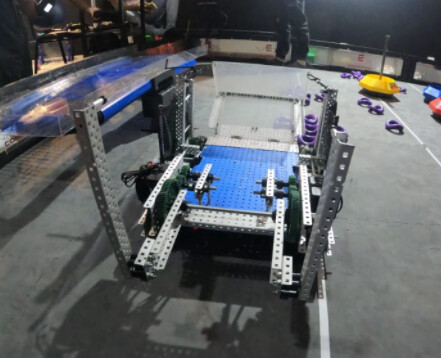 This robot is allowed under vex u rules - VEX U - VEX Forum