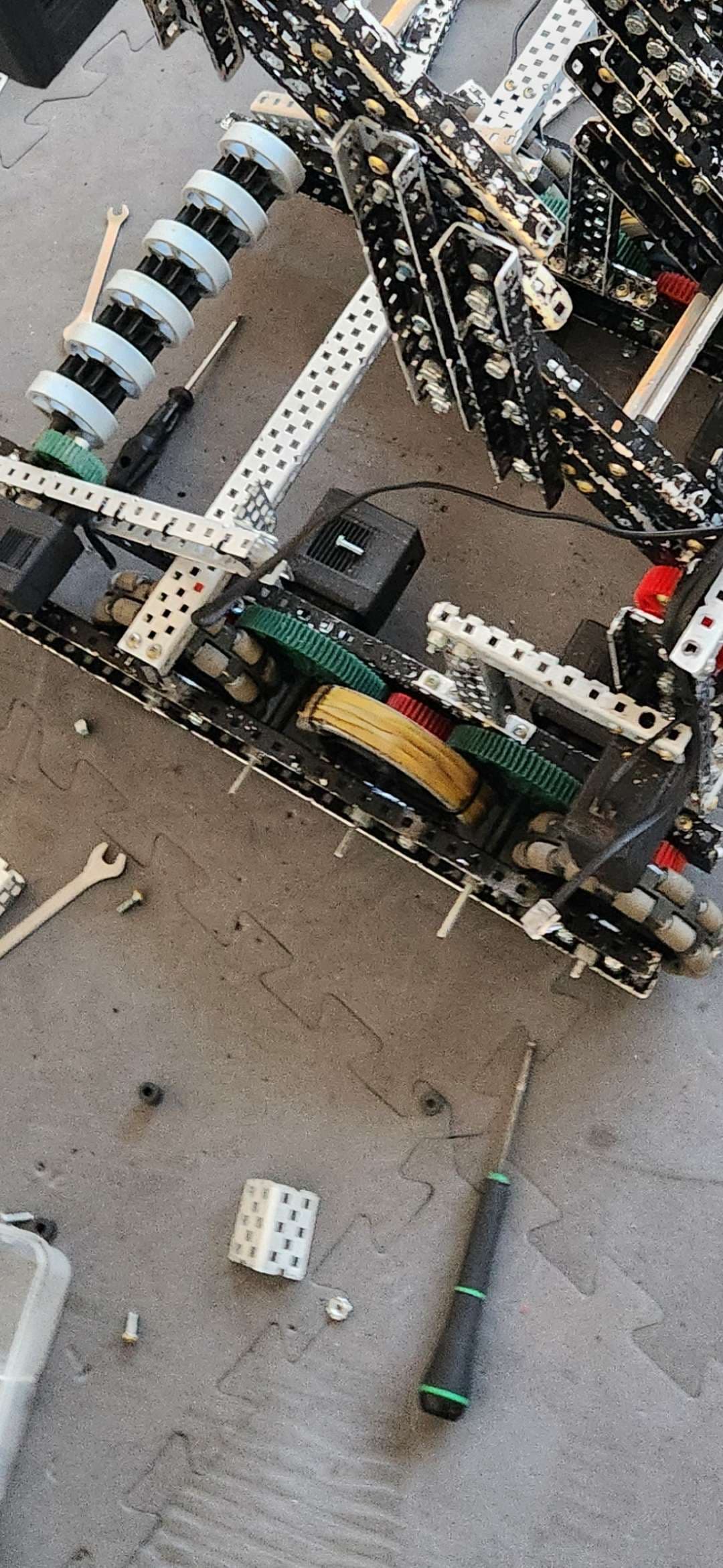 Drivetrain gears are not spinning at the same time - General Forum ...
