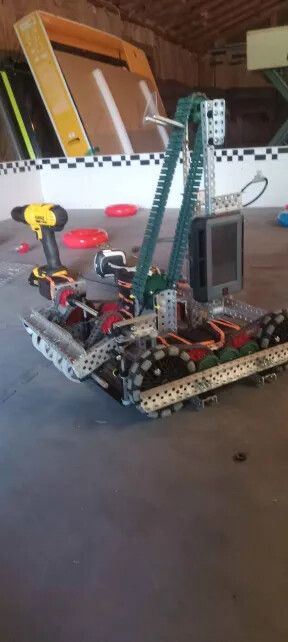 Would a chain be a good idea for the drive train? - VEX V5 General ...