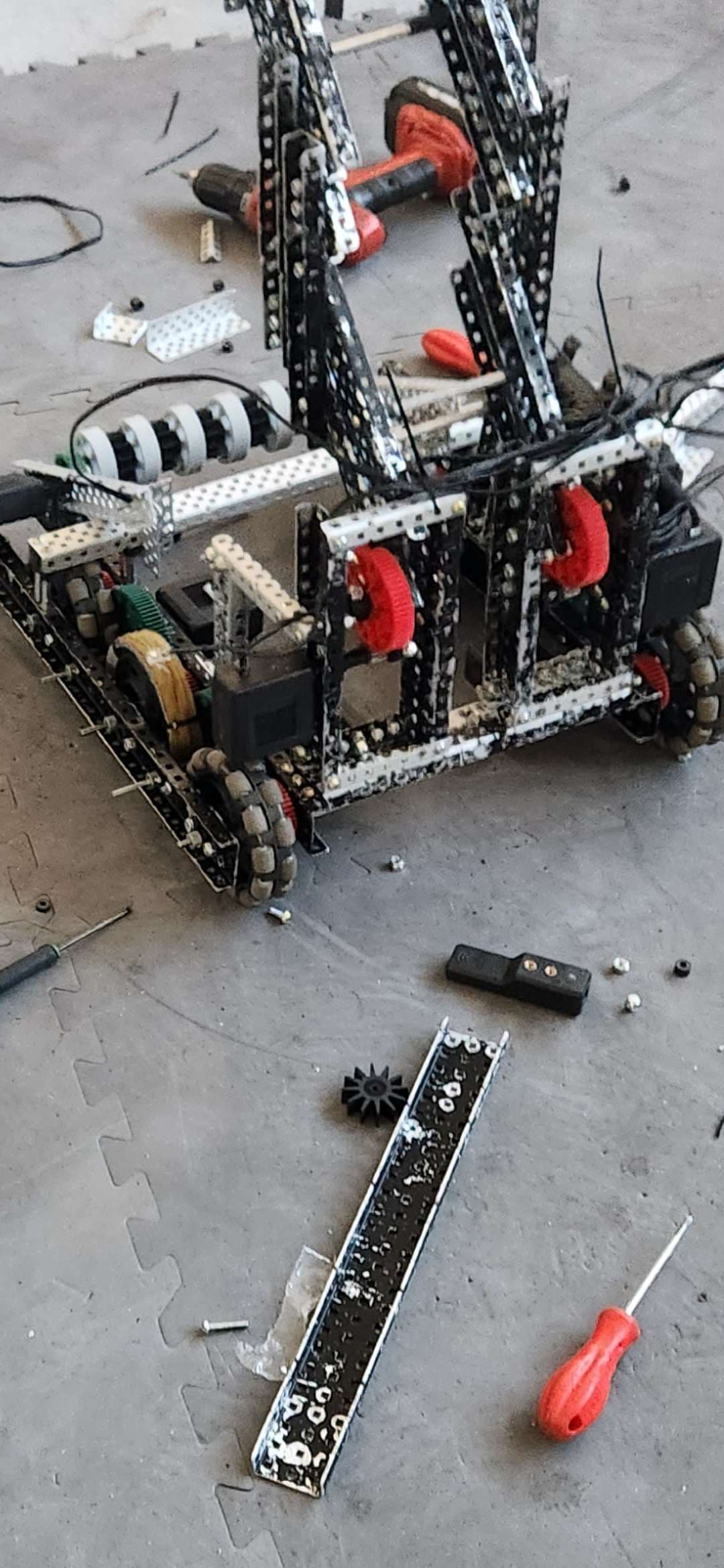 Drivetrain gears are not spinning at the same time - General Forum ...