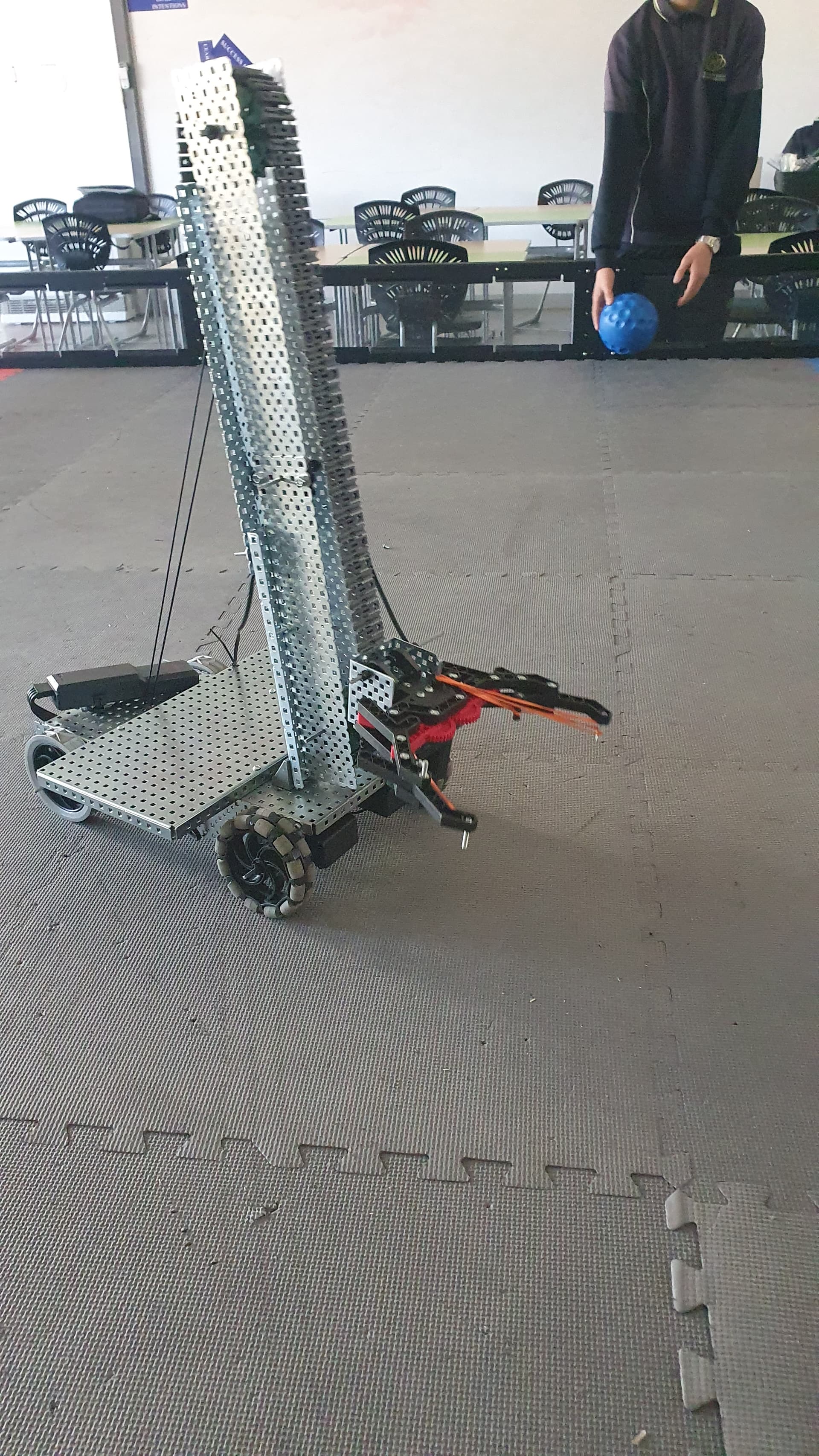 Robot Picking up a ball vex v5 - VEXcode V5 Tech Support - VEX Forum