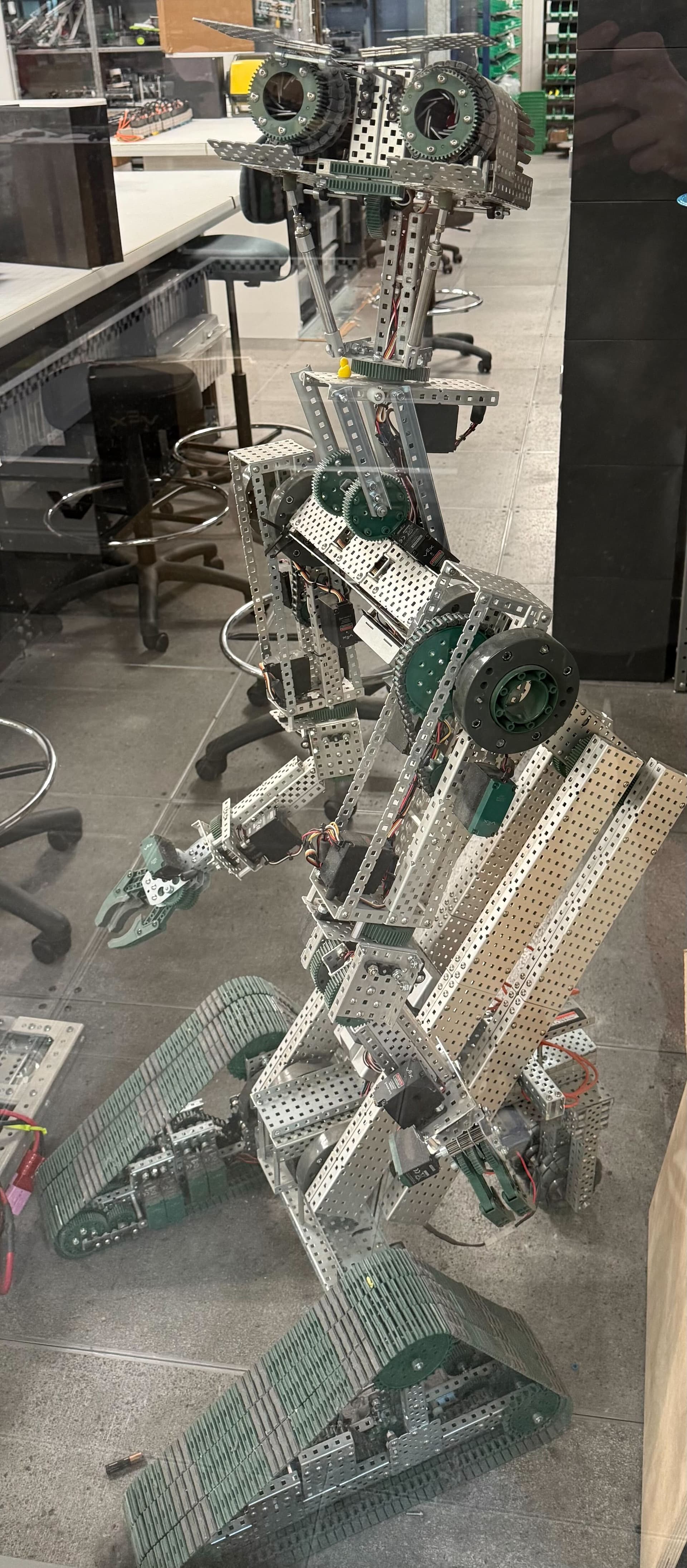 Demonstration robot - VEX V5 General Discussion - VEX Forum