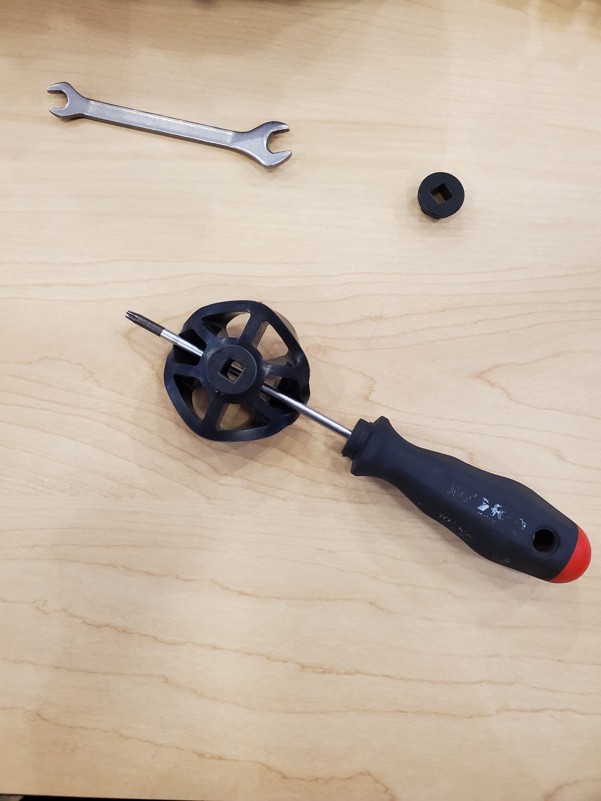 Why won't these plastic inserts fit into the flex wheel - VEX V5 ...